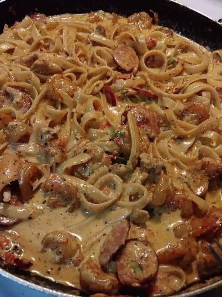 Creamy Garlic Parmesan Sausage Pasta – My Website