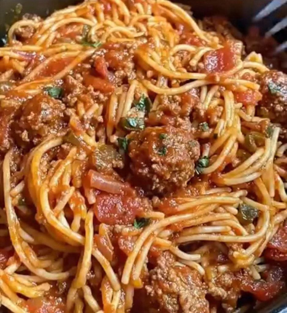 Classic Spaghetti with Meat Sauce – My Website